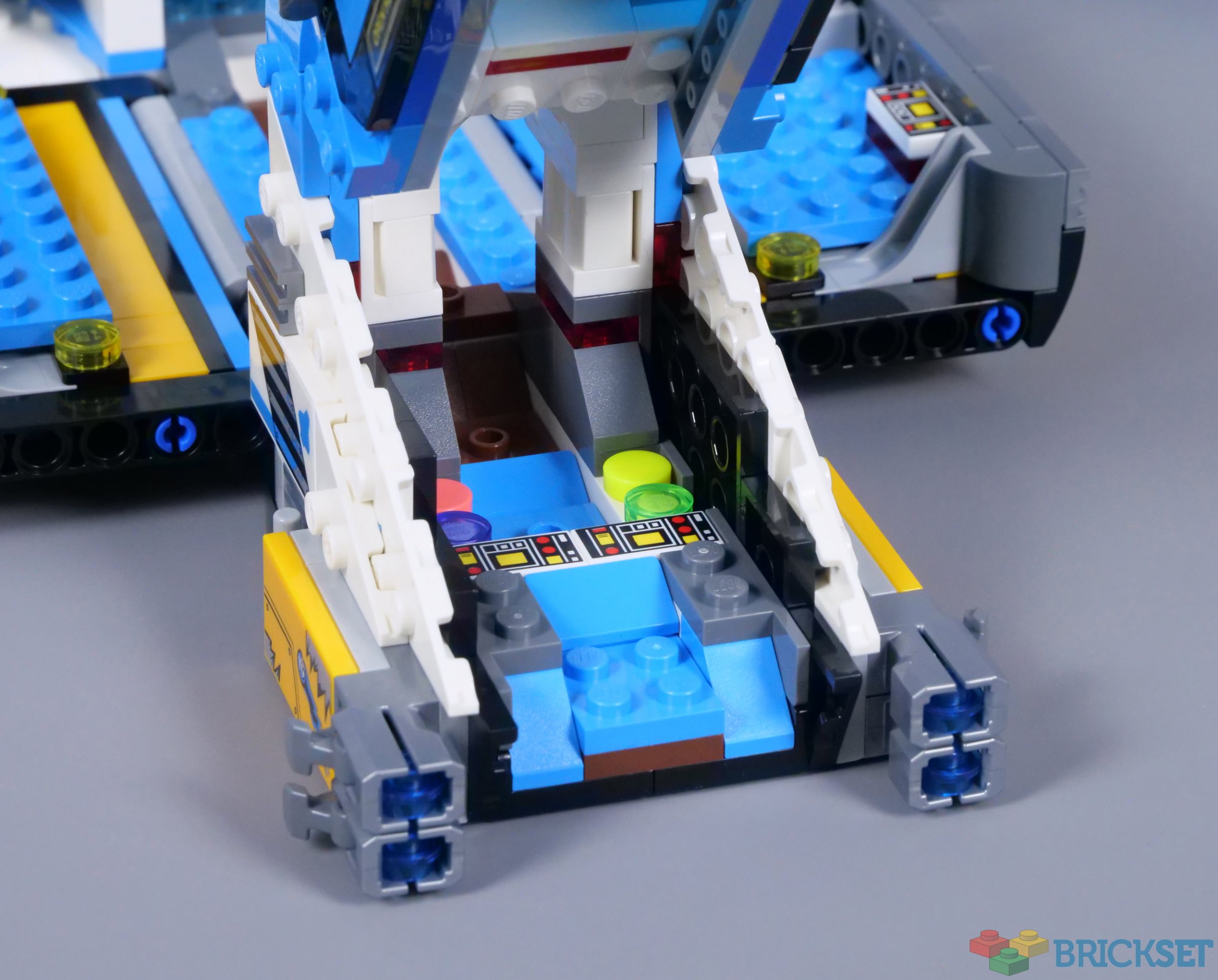 LEGO Dreamzzz 71460 Mr. Oz's Spacebus review | Brickset